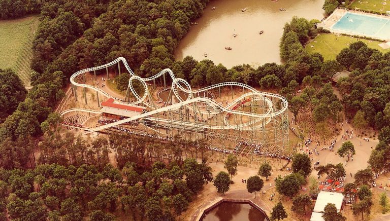 Efteling sluit Python achtbaan voor onderhoud | LetsGoDigital