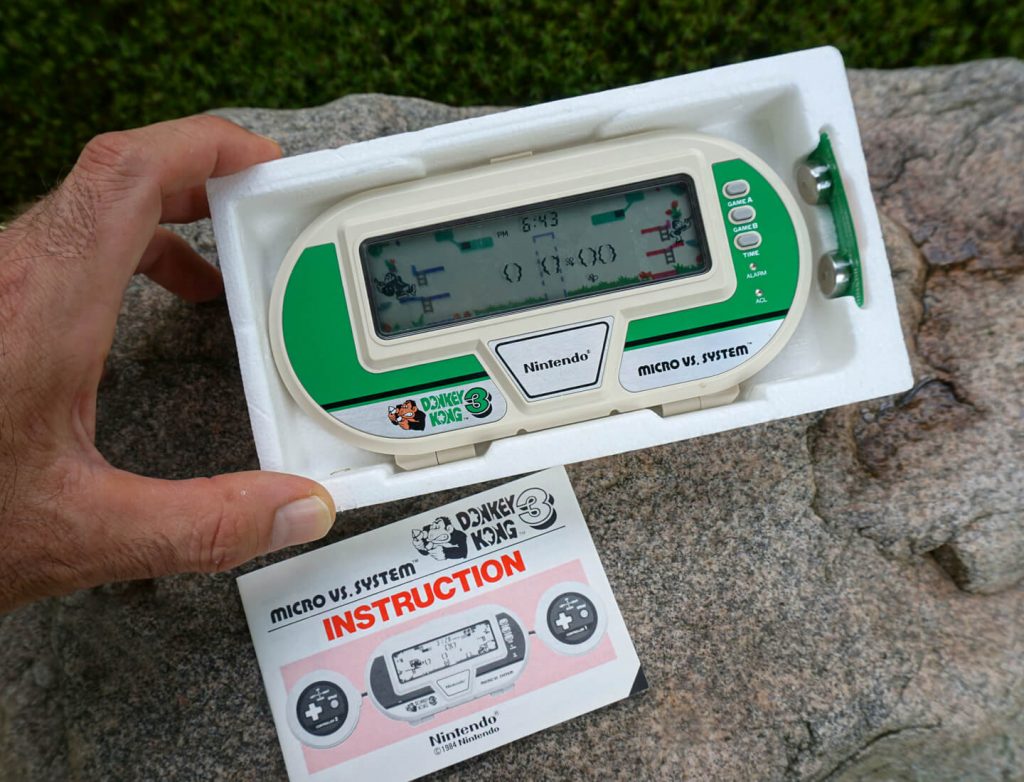 Nintendo retro handheld met Donkey Kong | LetsGoDigital