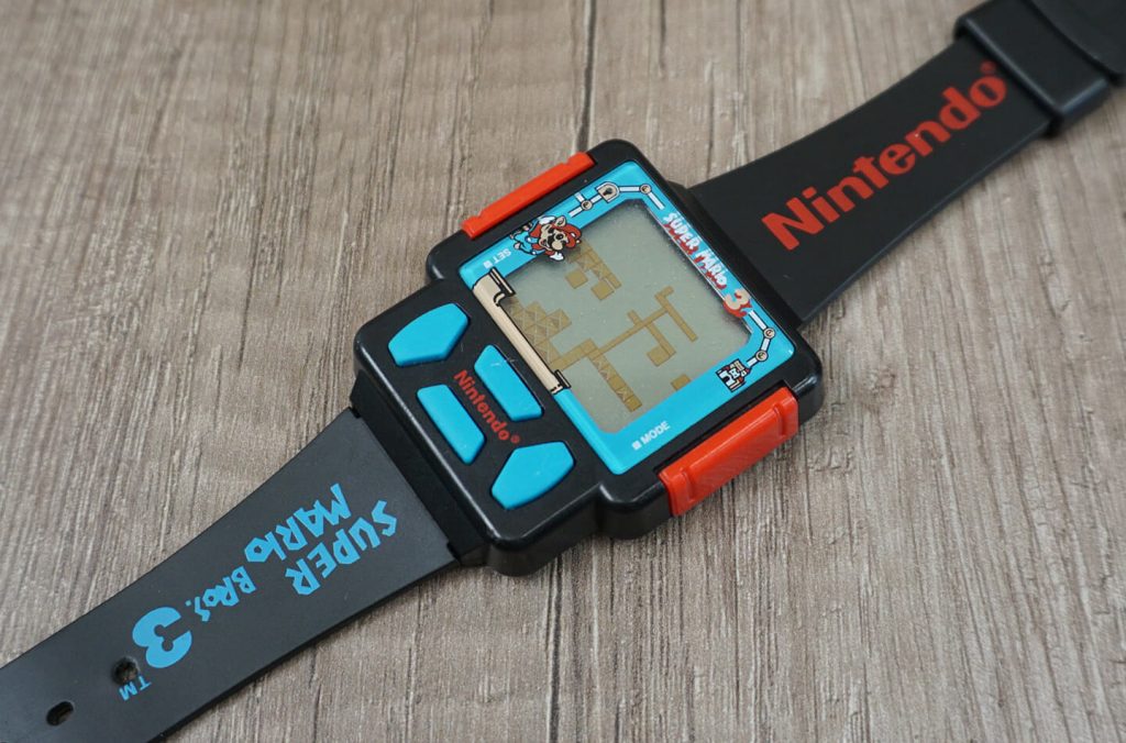 Nintendo Game Watch met Super Mario Bros 3 | LetsGoDigital