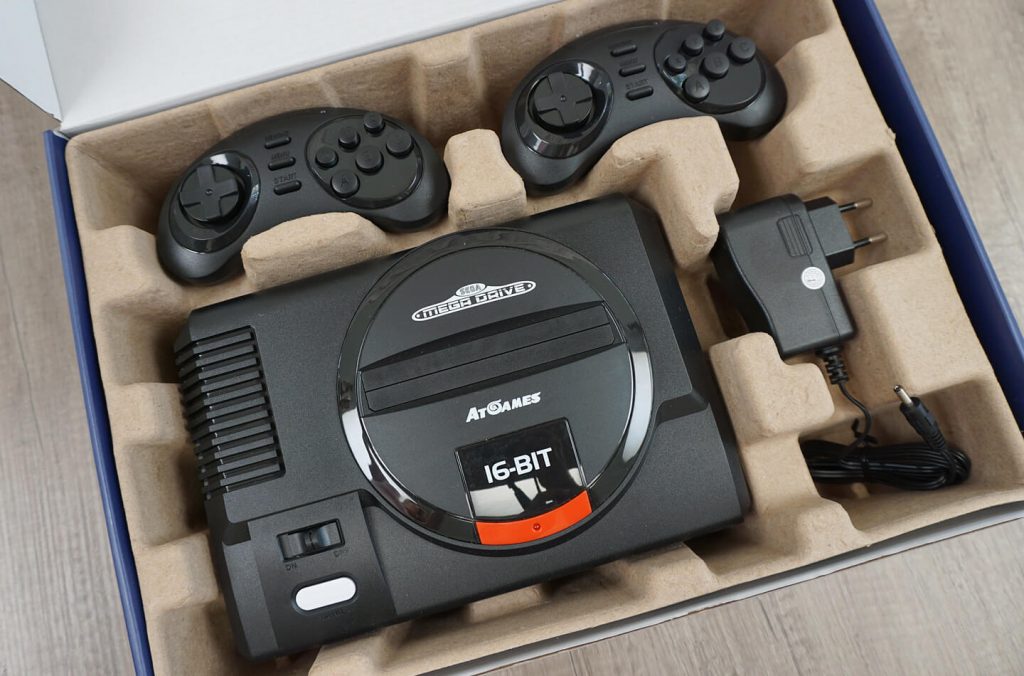 Sega Mega Drive Flashback spelcomputer met retro games | LetsGoDigital
