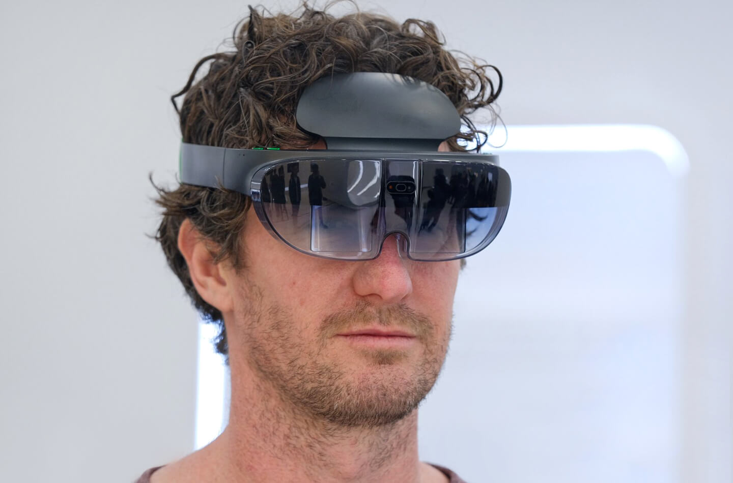 Oppo Glass een premium headset voor Augmented Reality (AR) | LetsGoDigital