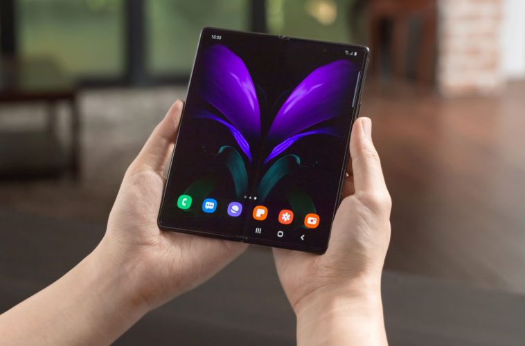Samsung Galaxy Z Fold 2 kopen met of zonder abonnement | LetsGoDigital